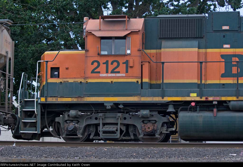 BNSF 2121